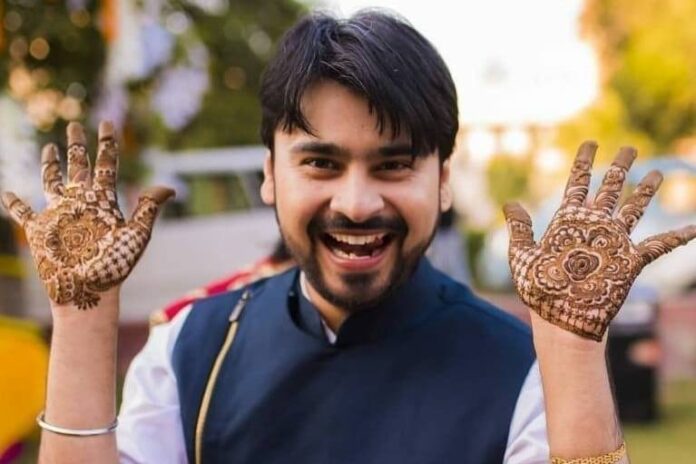 Top 10 Engagement Mehndi Designs For The Groom Who Love To Groove