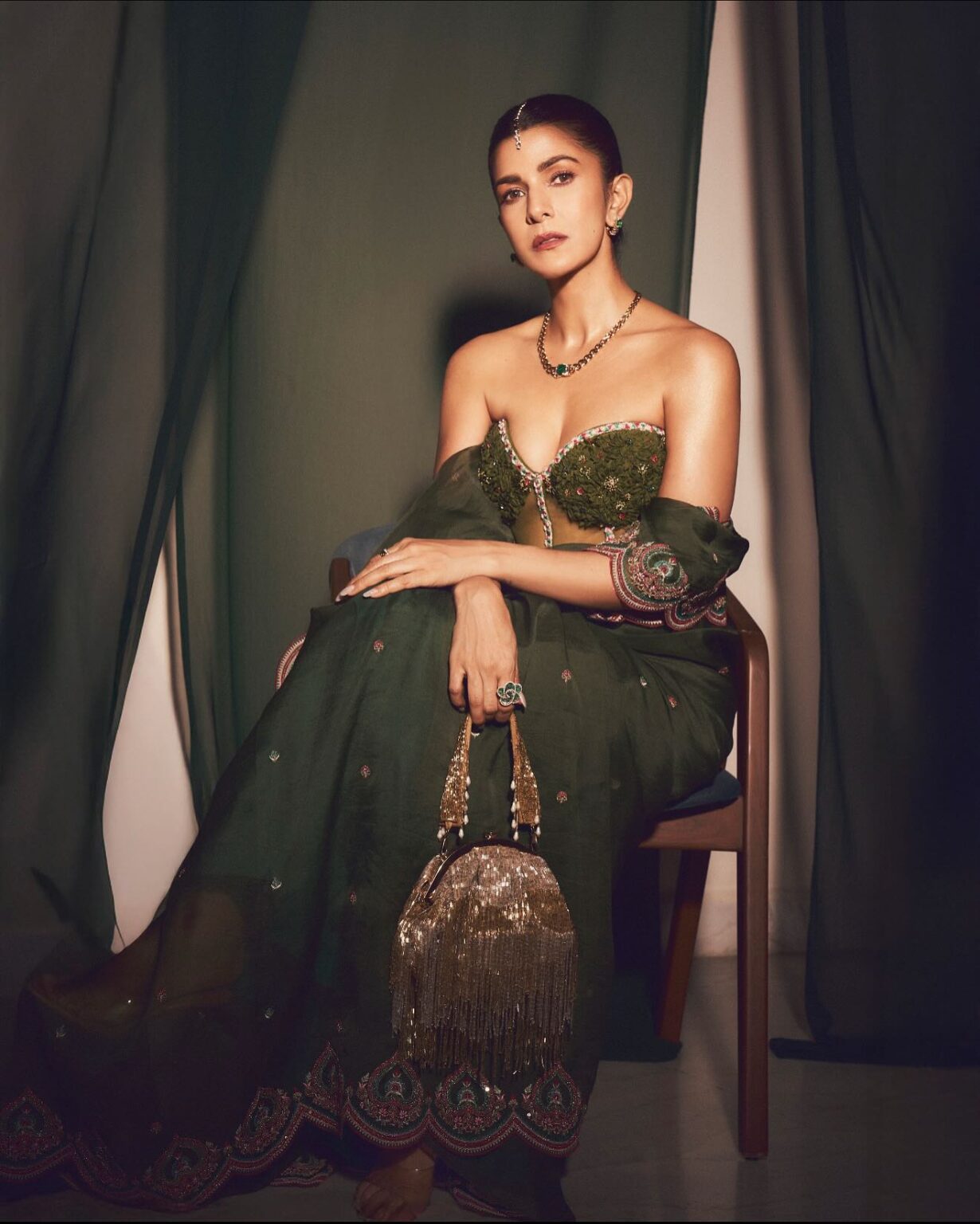 Nimrat Kaur Hot Photos 33 Sexy Pics That Will Leave You Speechless 3600